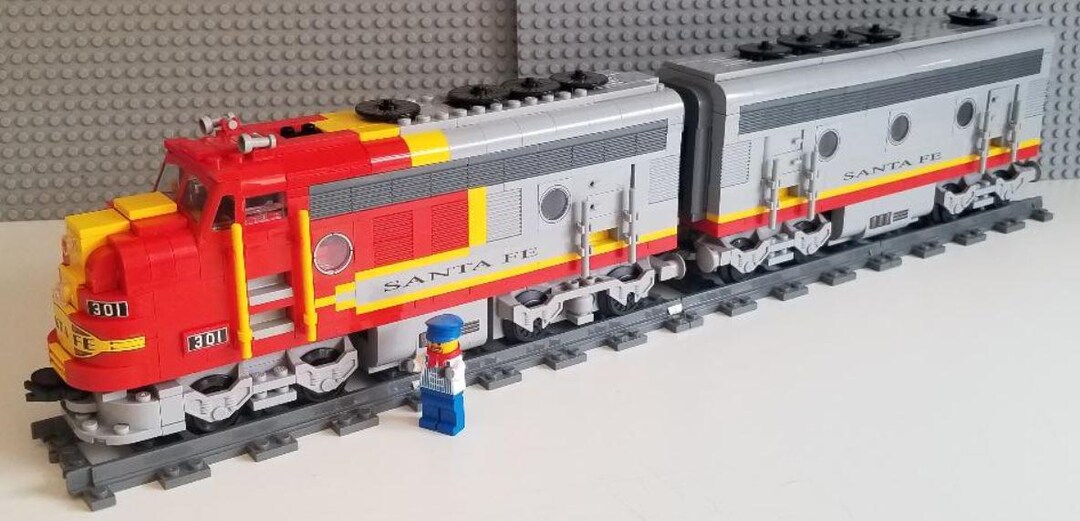 Custom Train Santa Fe F7 A & B Units Red Bonnet AKA Warbonnet "please ...