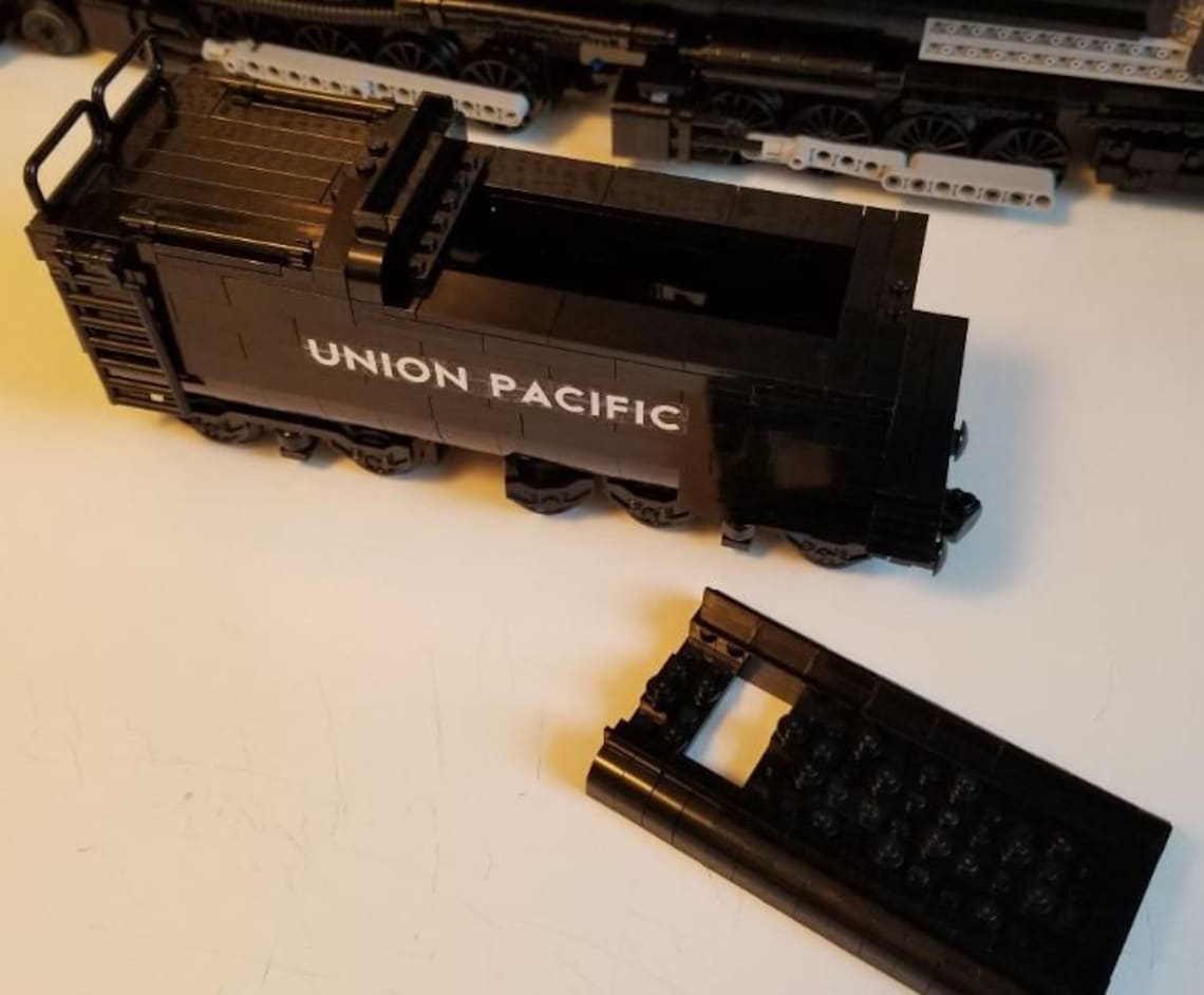 Custom Train Union Pacific Big Boy Engine W/union Pacific Water Tender ...