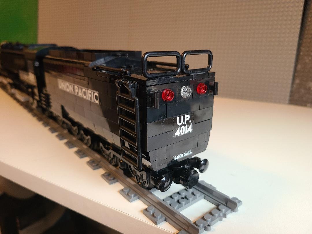 Custom Train Union Pacific Big Boy Engine W/union Pacific Water Tender ...
