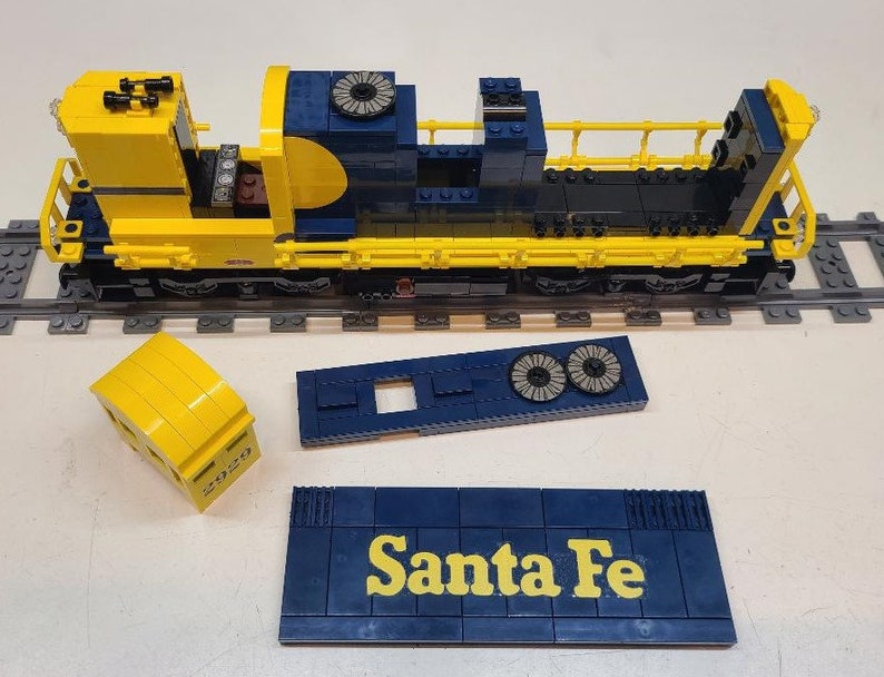 Custom Train Santa Fe GP9 Engine "please Read Description" - Etsy