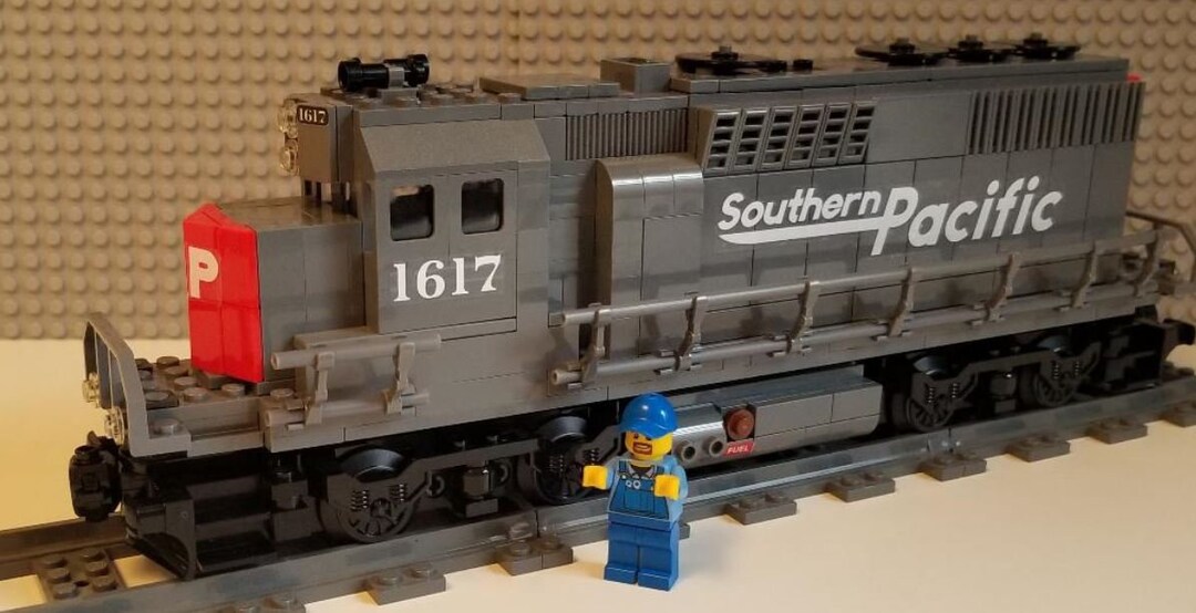 Custom Train Southern Pacific GP40 Engine "please Read Description" - Etsy