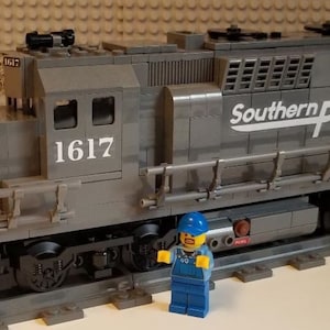 Custom Train Southern Pacific GP40 Engine "please Read Description" - Etsy
