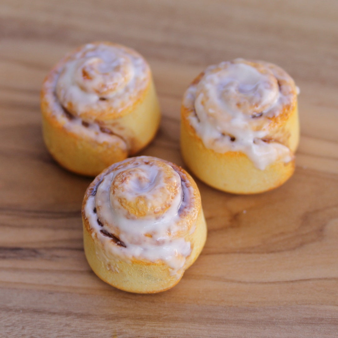 Miniature Cinnamon Rolls Polymer Clay Dollhouse Food 20mm Refrigerator ...