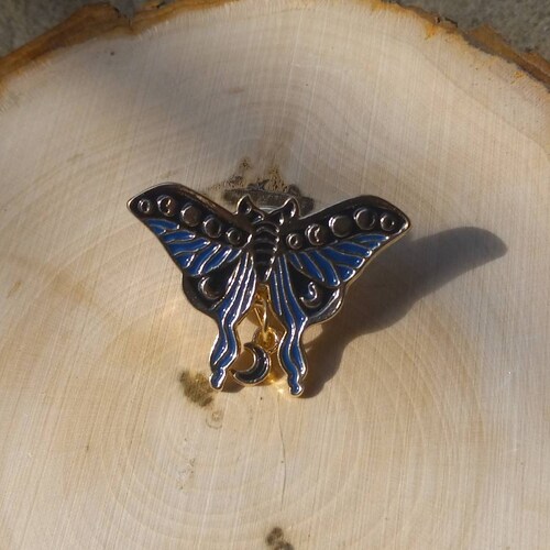 Death's-head Hawkmoth Hard Enamel Pin Hawk Moth Gold - Etsy
