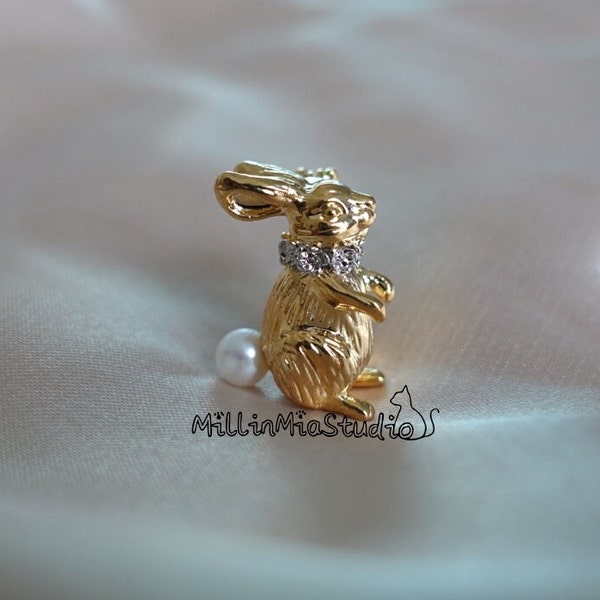 White Rabbit Brooch - Etsy