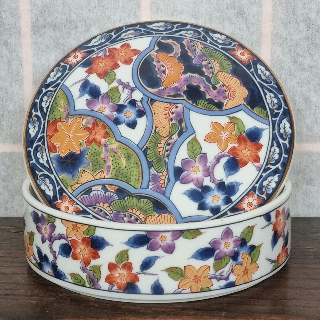 Japanese Porcelain Box, Lidded, Round, Polychrome, Floral, Oriental ...