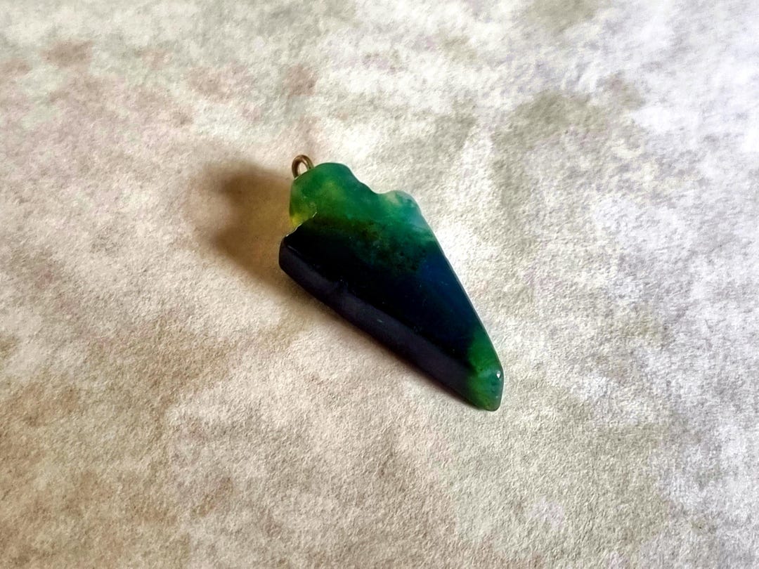 Jade Arrowhead Pendant | Green Gem Stone | Vintage Jewelry Supply ...