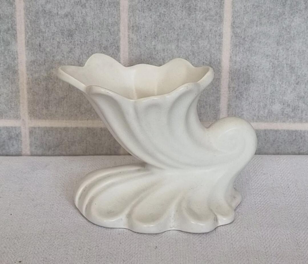 Vintage George Clews Regency Planter | White Ceramic Shell-shaped Bowl ...
