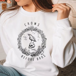 Crowcore Crew Neck Sweatshirt, Goblincore Outfit, Dark Academia Clothes ...