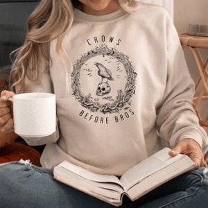 Crowcore Crew Neck Sweatshirt, Goblincore Outfit, Dark Academia Clothes ...