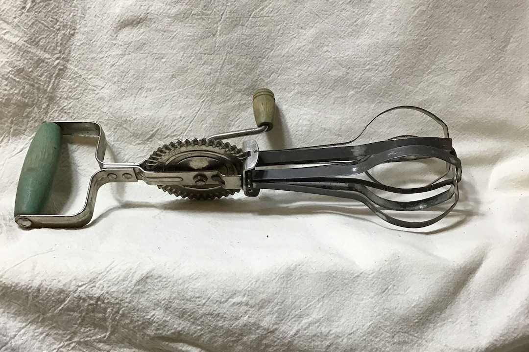 Vintage Egg Beater Hand Mixer - Etsy