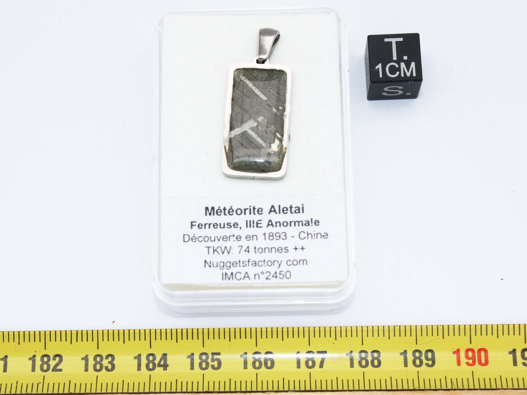 1 Aletai Meteorite Pendant Necklace in a Box With a Leather Cord (china ...