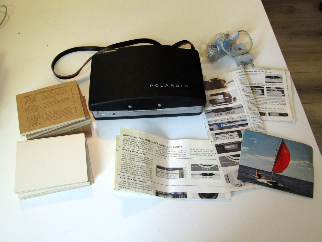 Rare Vintage 1960s Polaroid Land Camera Automatic 100 and Photo Mounts ...