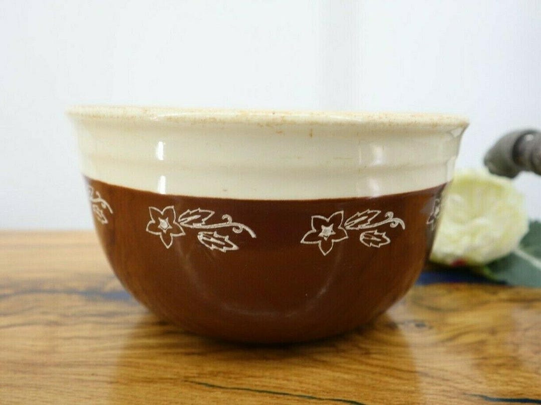 1940s Oxford Pottery Serving Bowl Universal Cambridge Pattern Vintage ...