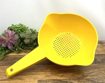 Vintage Tupperware 1 Quart Colander Strainer With Handle Yellow 1200 ...