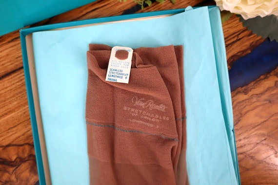 Vintage 60s Van Raalte Seamless Stretchables Drama Ny… - Gem