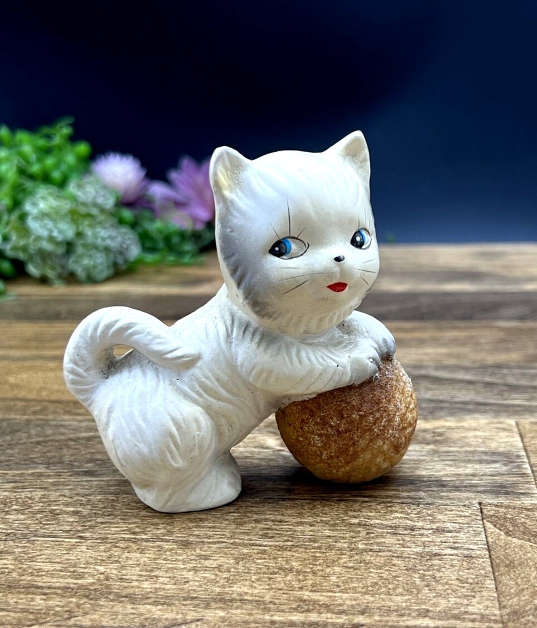 Vintage Mid Century Chadwick White Cat Playing With Yarn Ball MCM Japan ...