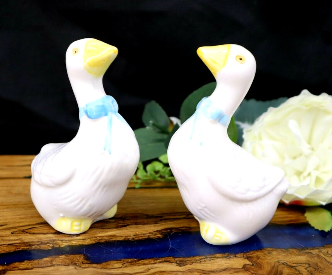Vintage Geese Salt & Pepper Shaker Set With Stoppers Goose Duck Blue ...