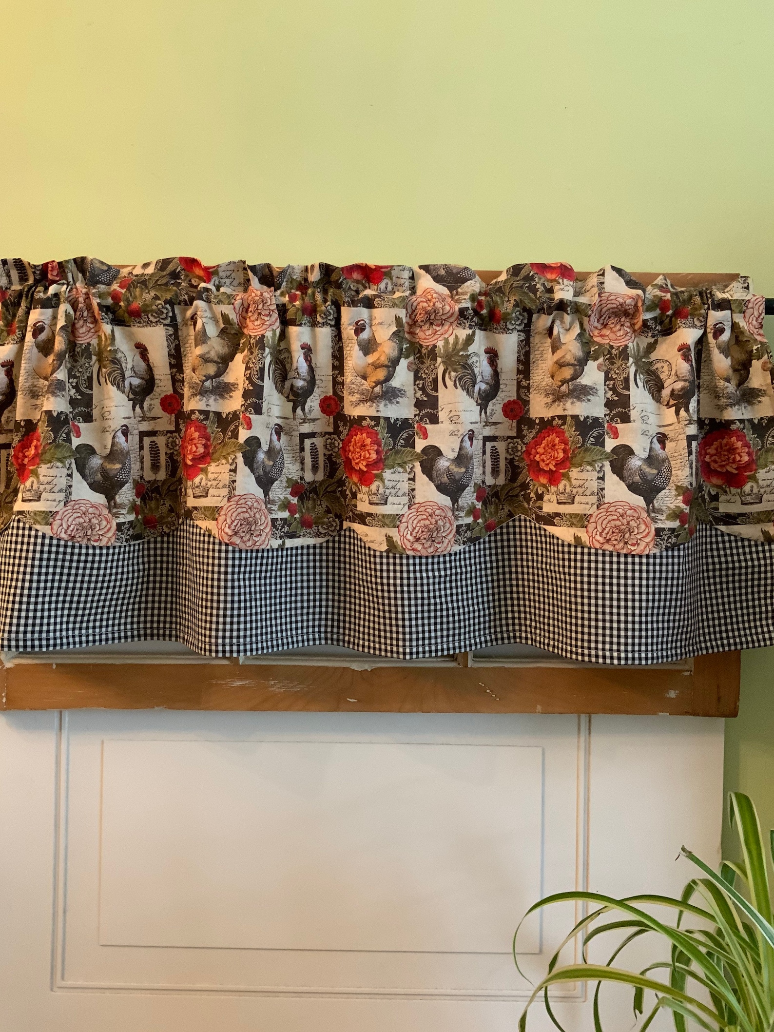French Country Roosters Valance. Black and White Checkered - Etsy