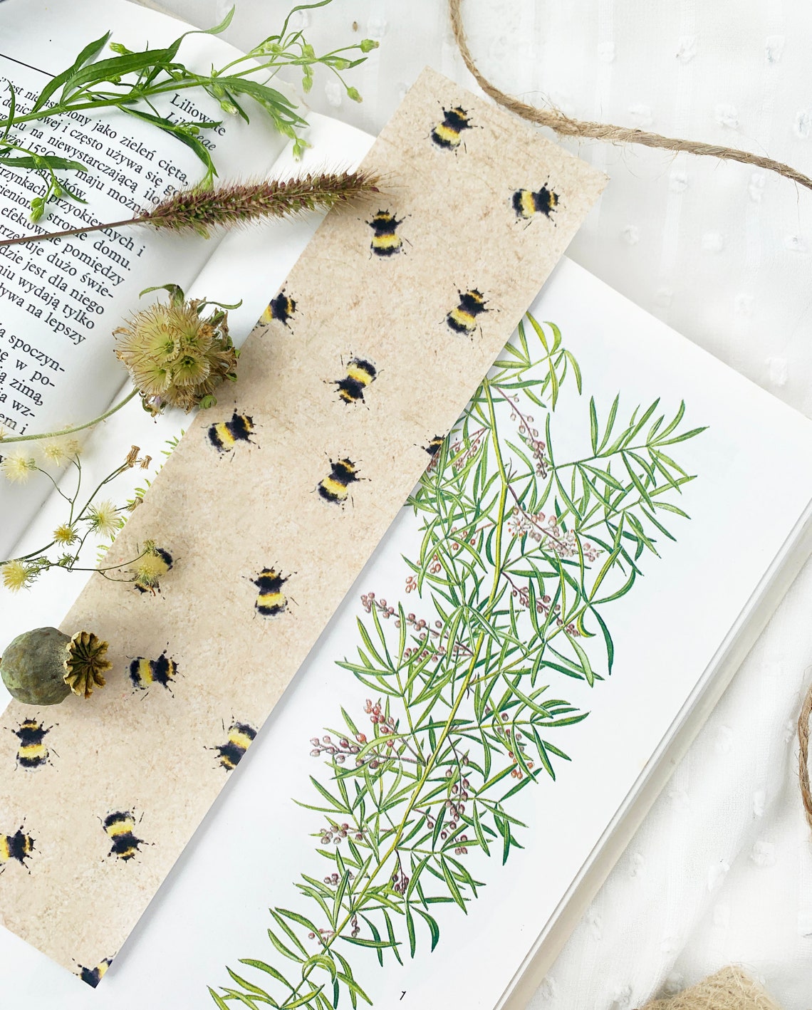 Set of 3 Bumblebee Bookmarks, Book Lovers Gift, Vintage Bookmark, Bee ...