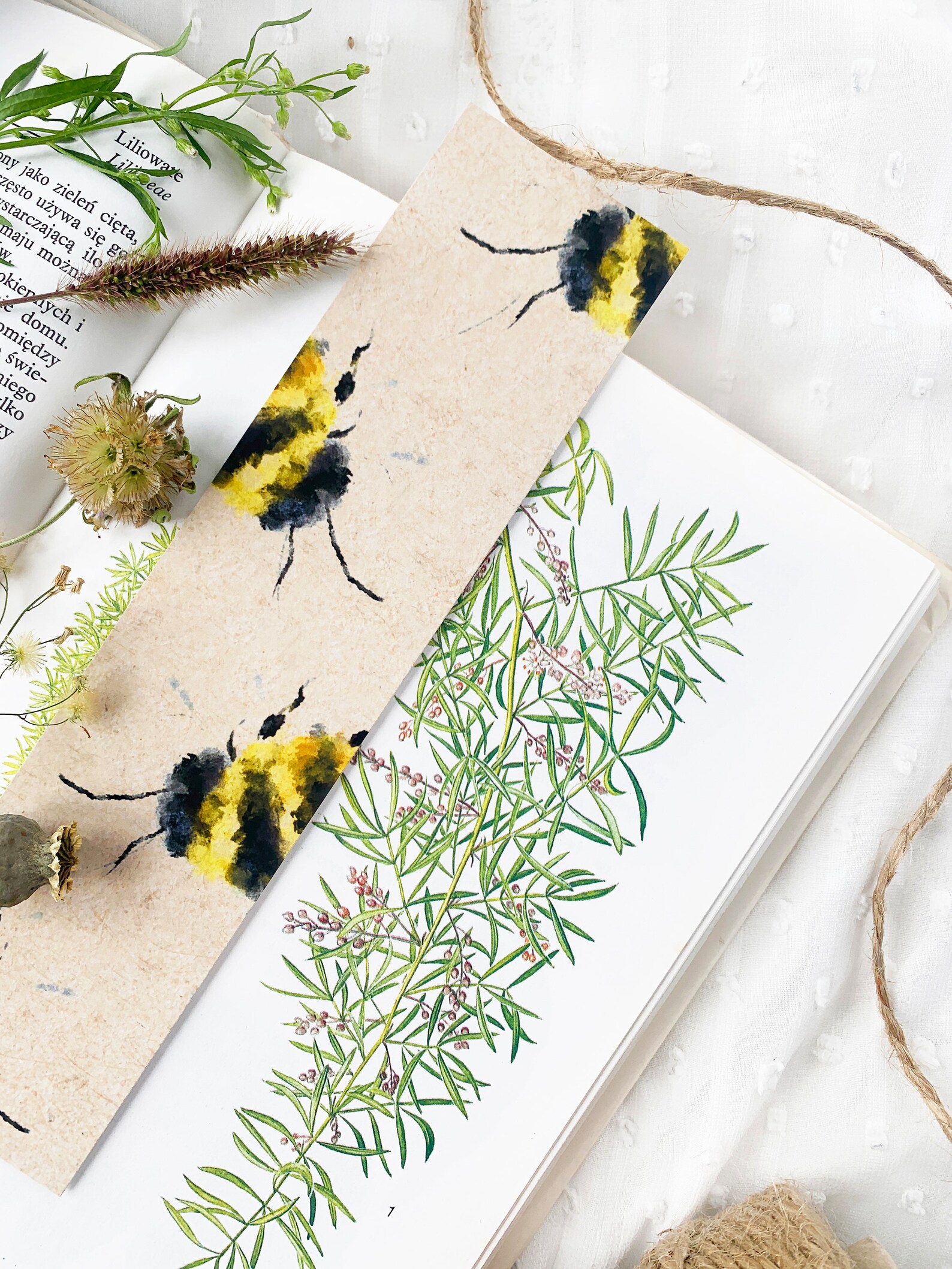 Set of 3 Bumblebee Bookmarks, Book Lovers Gift, Vintage Bookmark, Bee ...