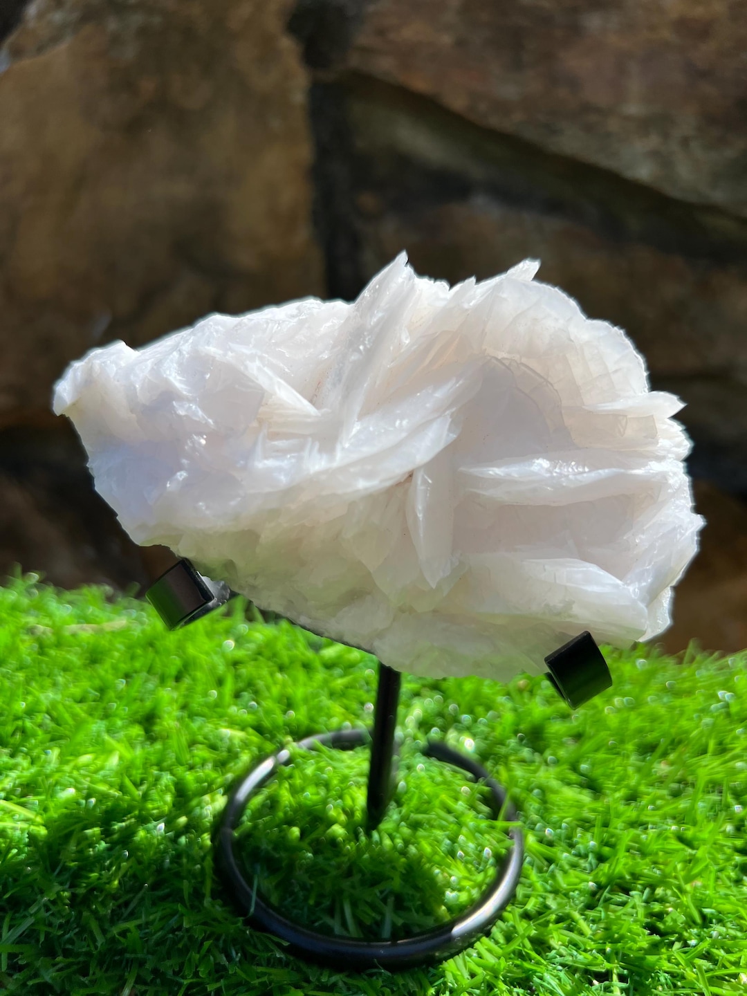 Uv Reactive White Petal Calcite Specimen - Etsy