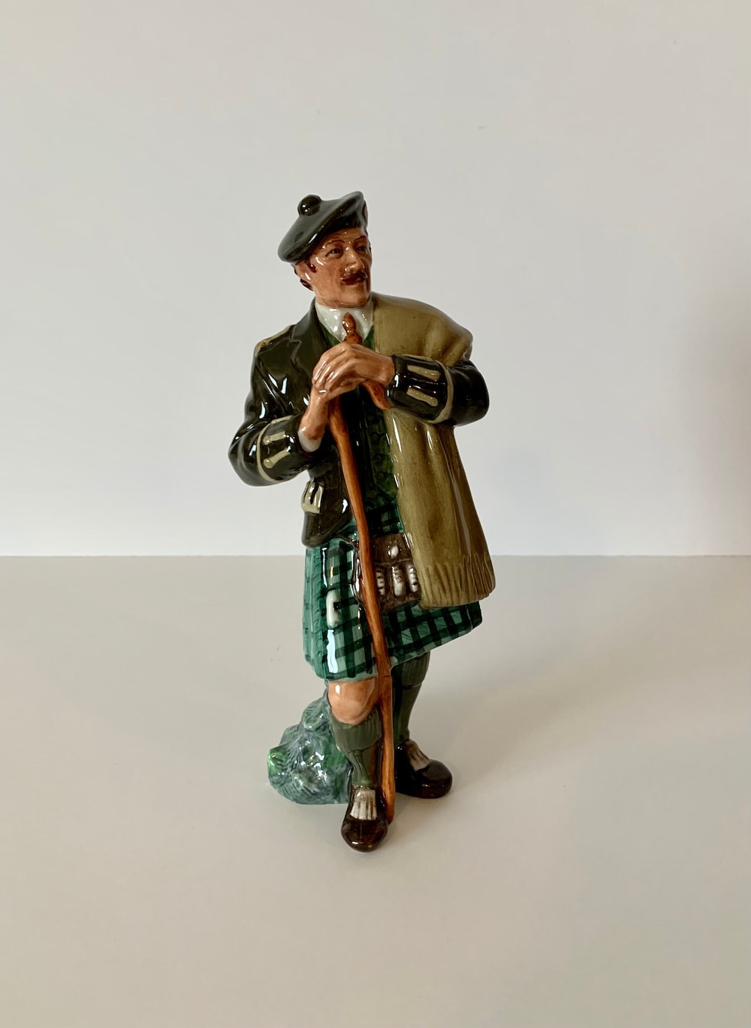 Royal Doulton the Laird Figurine HN2361 Scottish Lord Bone China Made ...