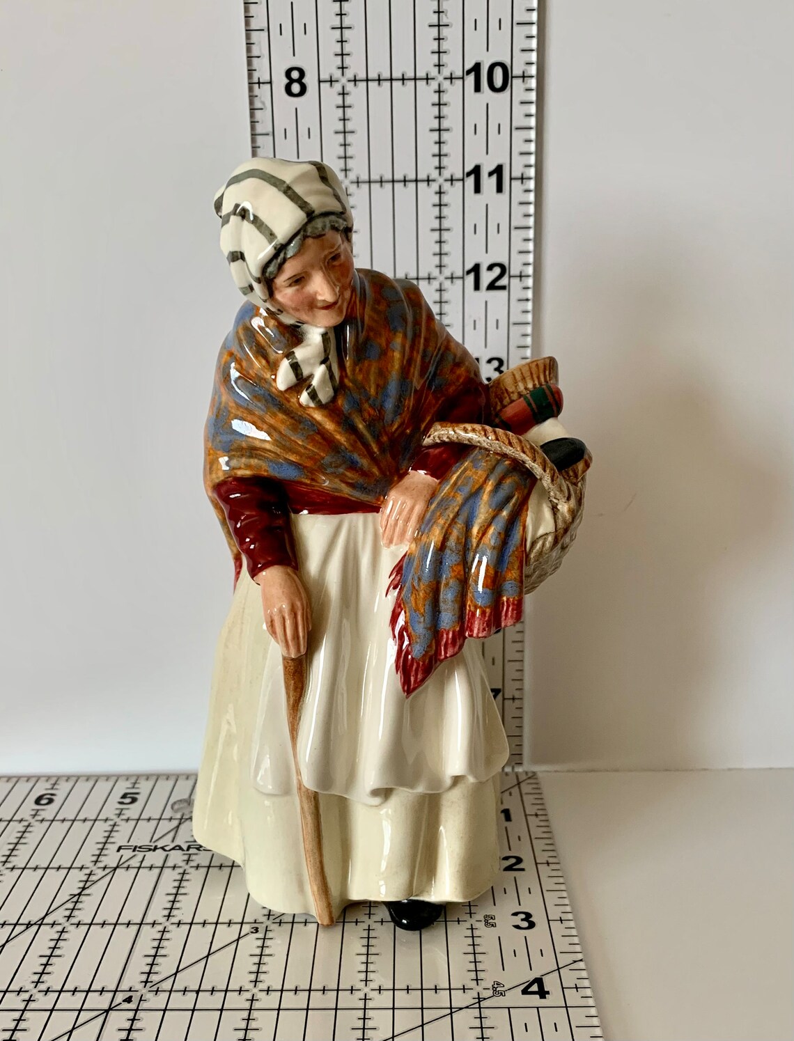 Royal Doulton Grandma Figurine HN2052 Bone China Made in England 1949 ...
