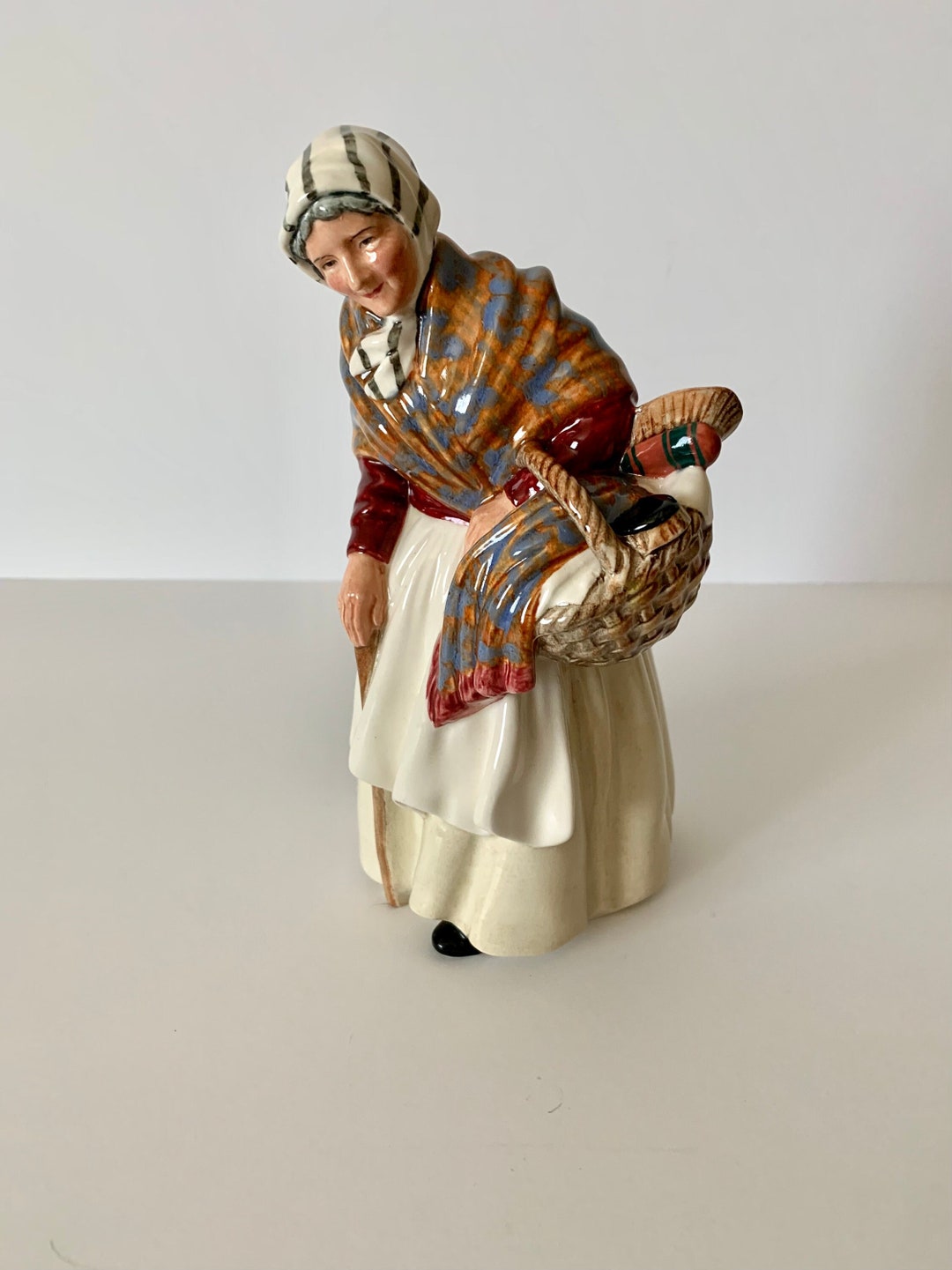 Royal Doulton Grandma Figurine HN2052 Bone China Made in England 1949 ...
