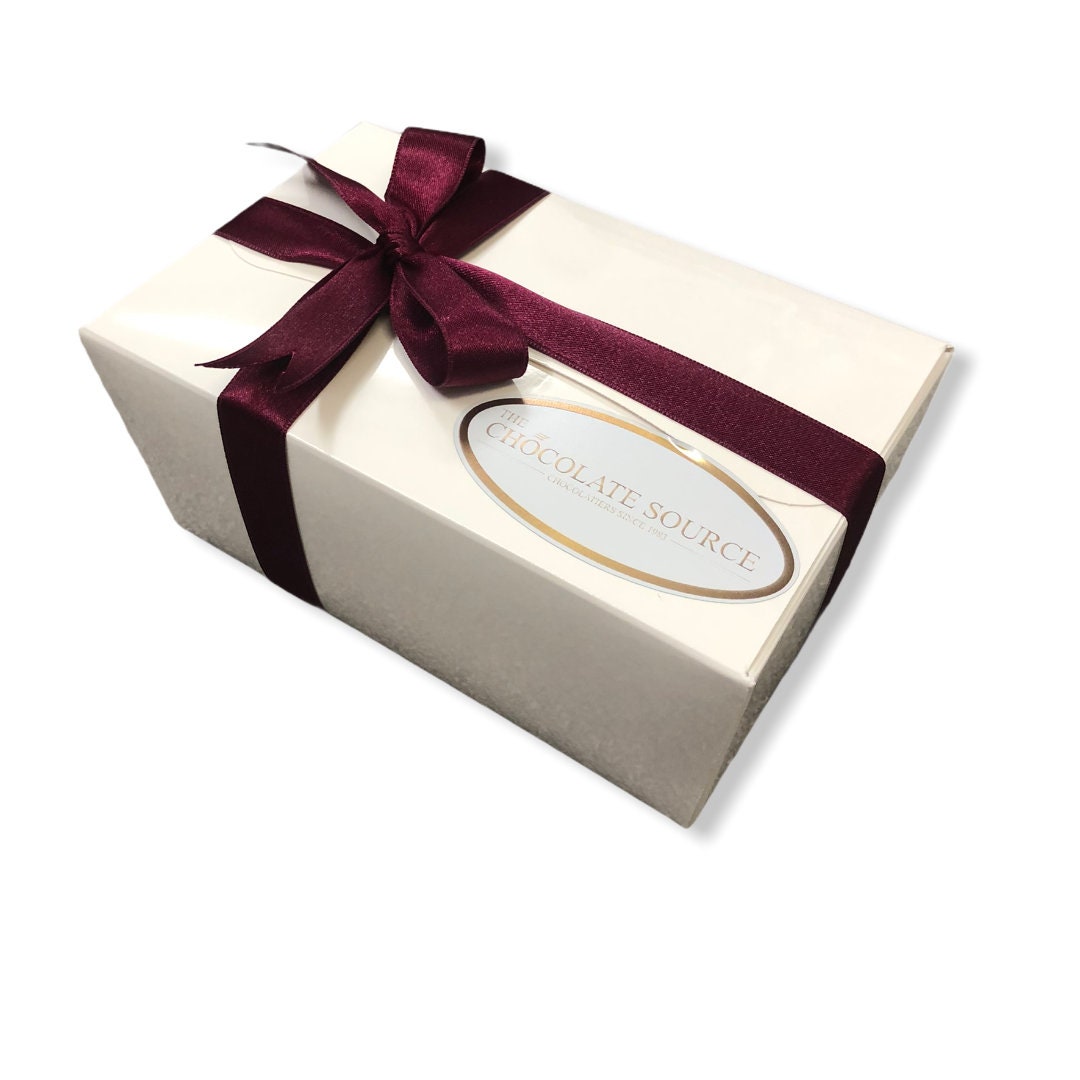 Luxury Belgian Chocolates 415g White Ballotin Gift Box 26-28 Assorted ...