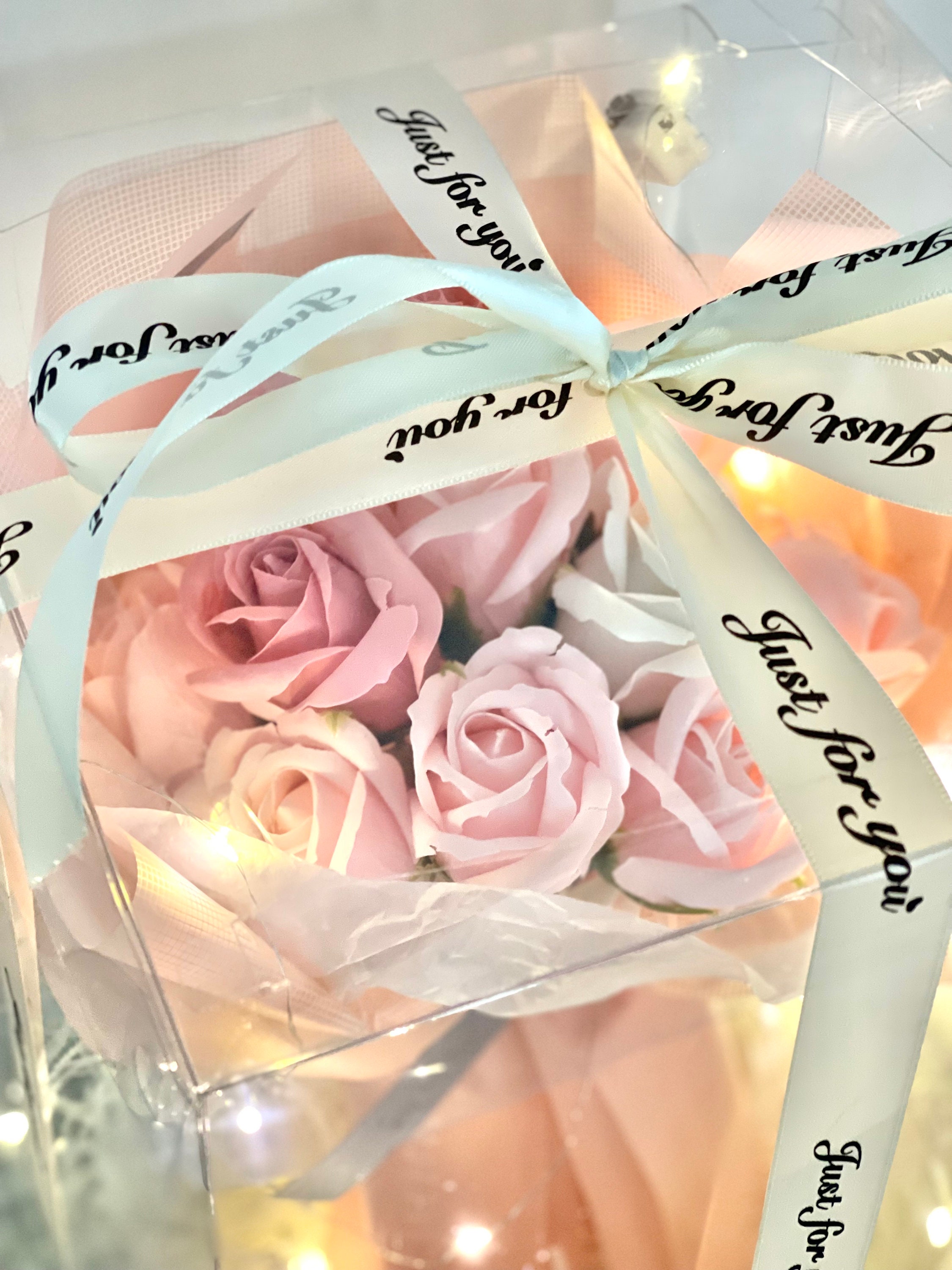 Flower Rose Bouquet Soap Roses in Gift Box Pink / Red Roses With LED ...