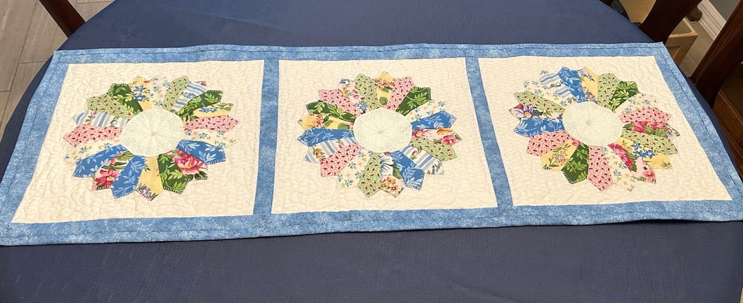 Dresden Plate Table Runner, Dresser Scarf, Quilted Table Runner ...