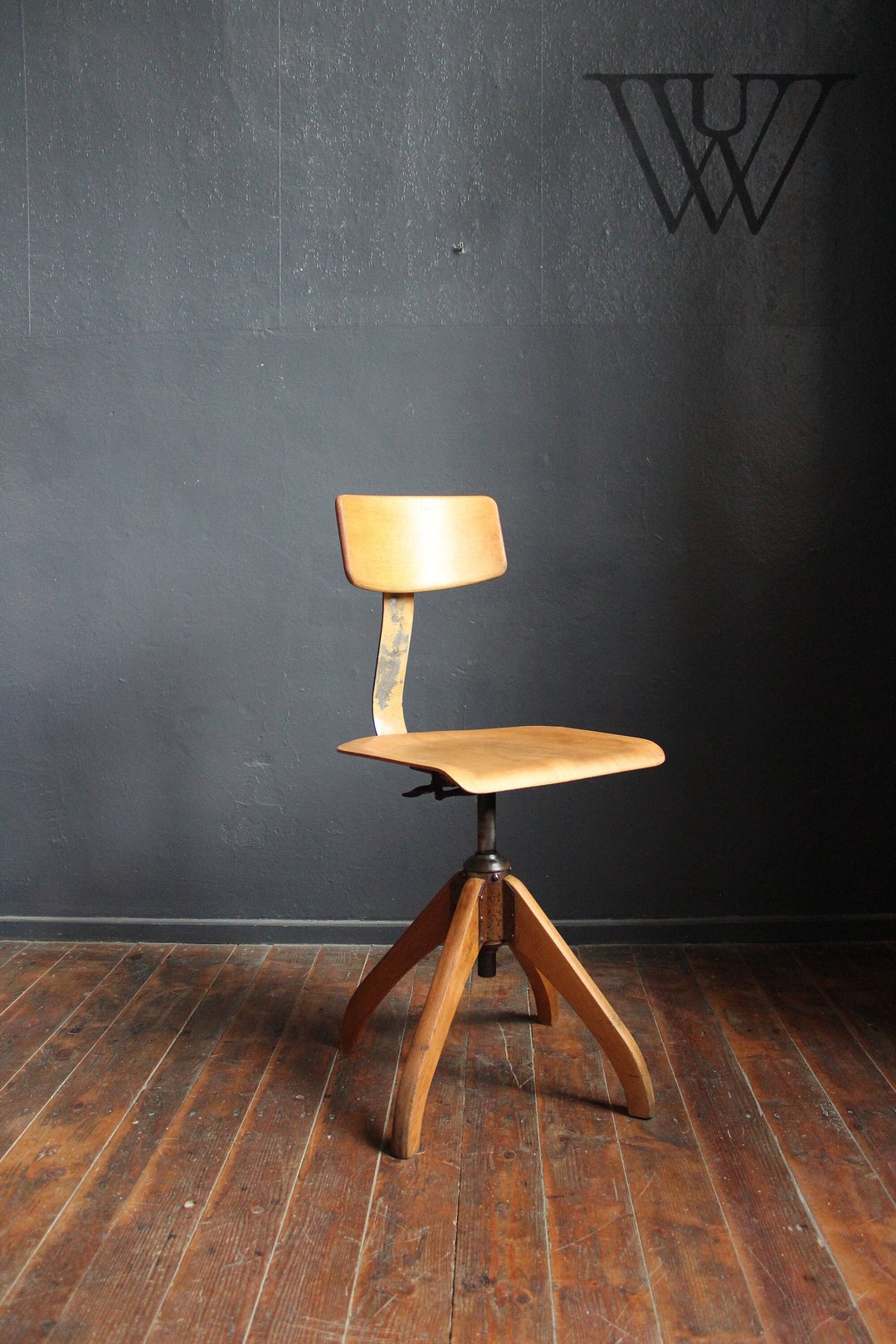 The Original Architects Spring Swivel Chair From AMA ELASTIK is Made of ...