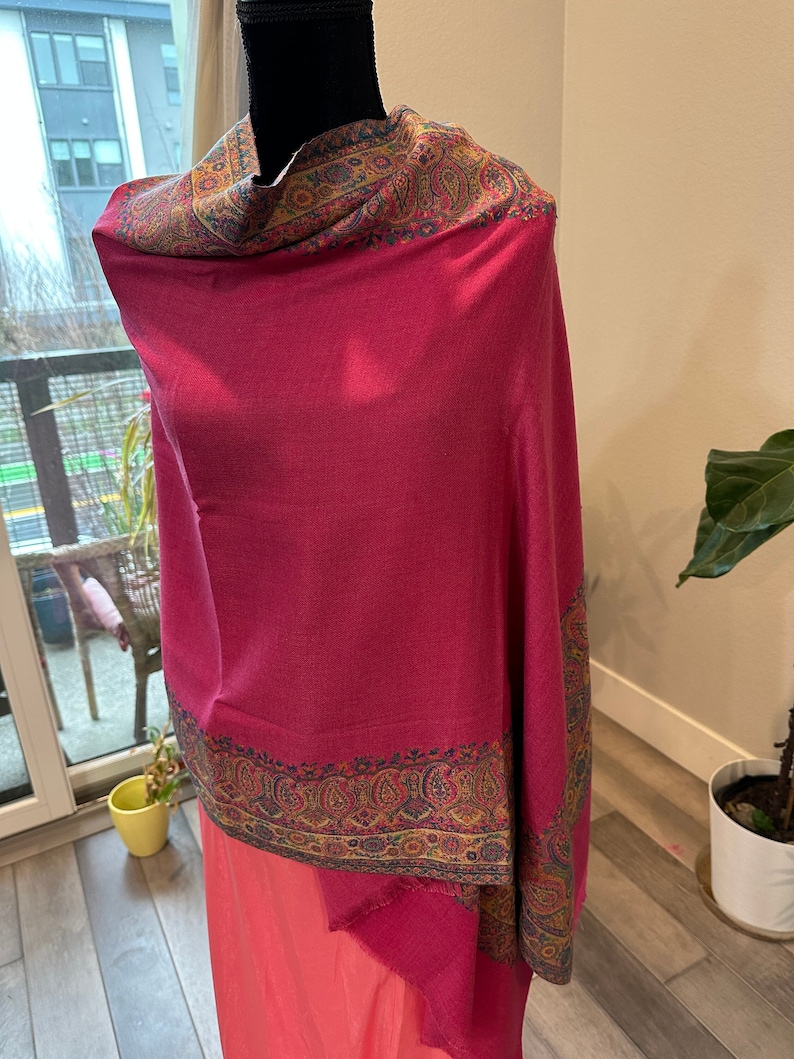 Beautiful Kashmiri Pashmina Blended Shawls With Paisley Weaving ...