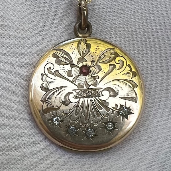 Victorian Locket - Etsy