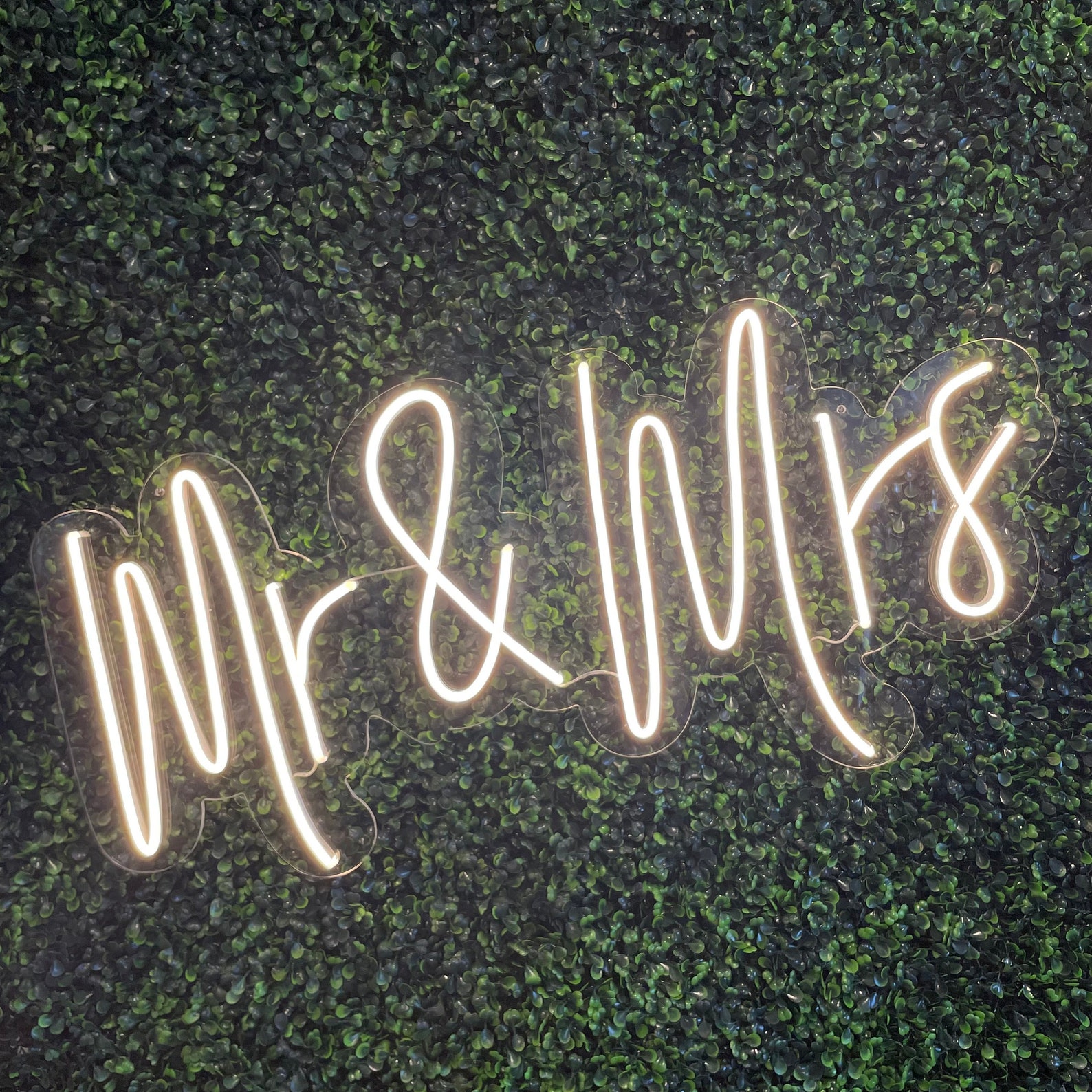 Mr & Mrs Neon Sign - White - Etsy
