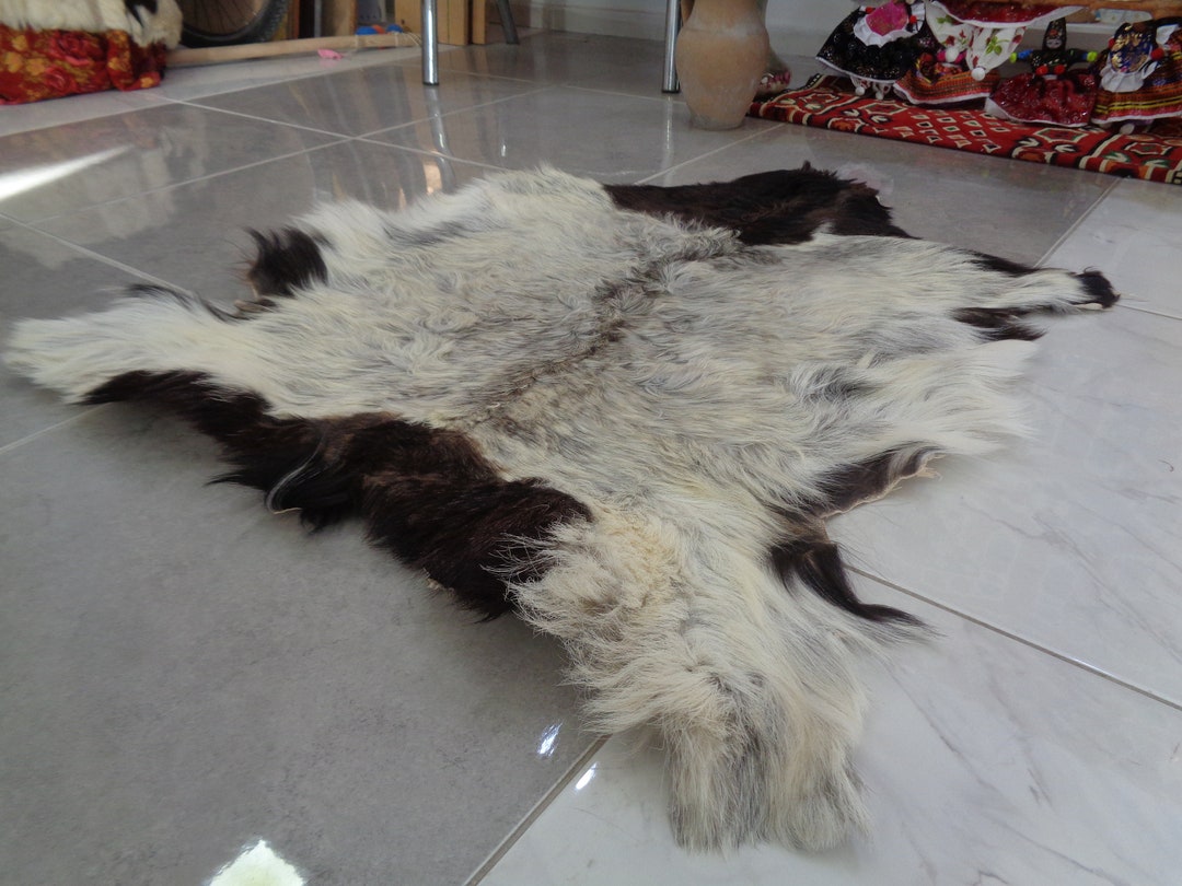 Black-gray Goatskin Rug, Animal Skin, Soft Hair Goatskin for Upholstery ...