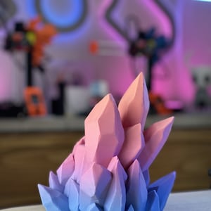 Crystal-shaped Controller Stand - Custom Design | 28 Colors | Jago's ...