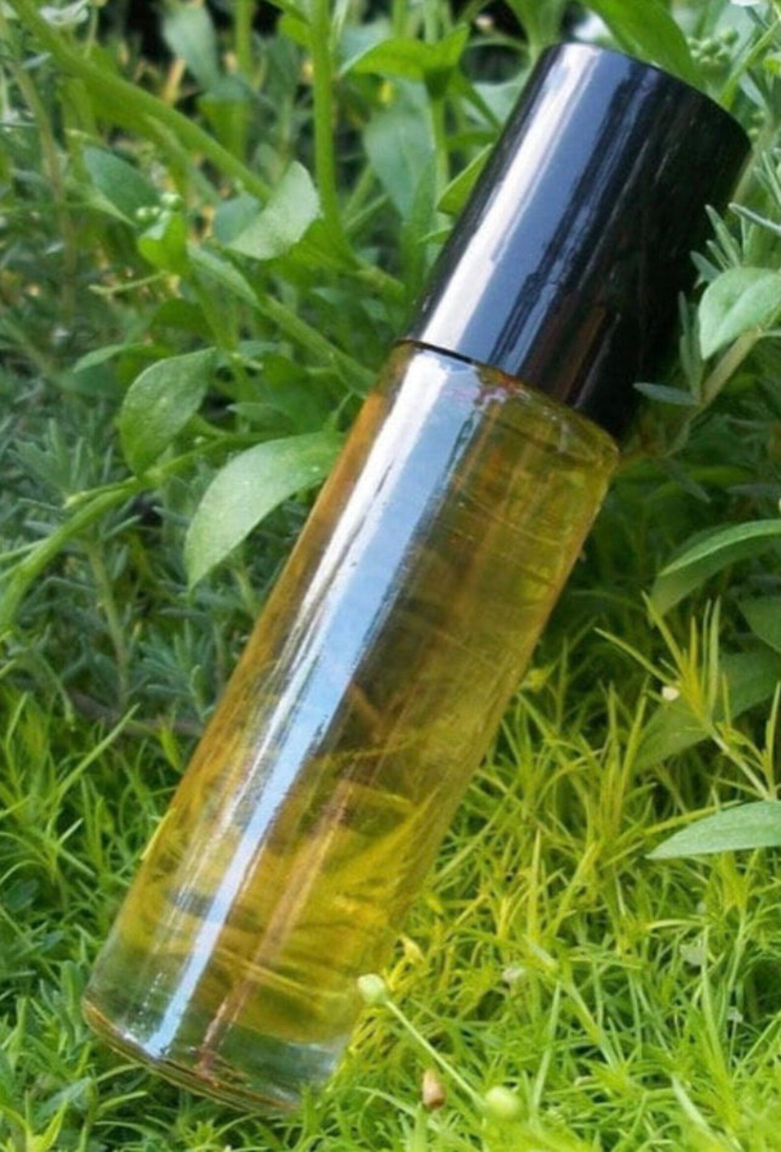 Bleu Fragrance Oil for Men Long-lasting Roll on Color Shows Blue 30ml ...