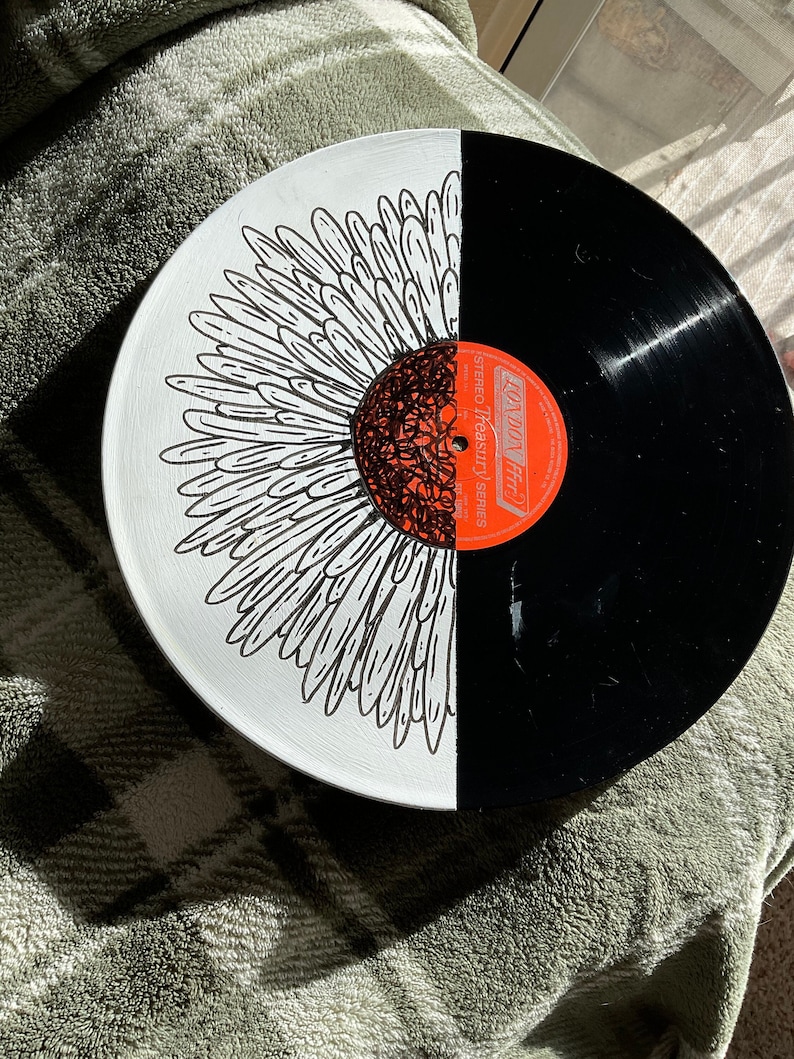 Hand Painted Daisy Floral White and Orange Vinyl Record Wall Decor - Etsy