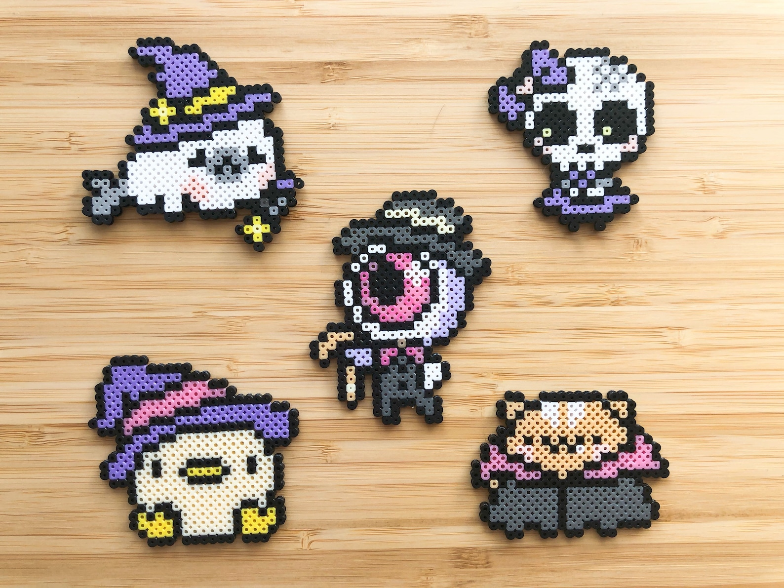 Clawbert Halloween Cute Characters- Perler Beads Art, Pixel Art, Fridge ...