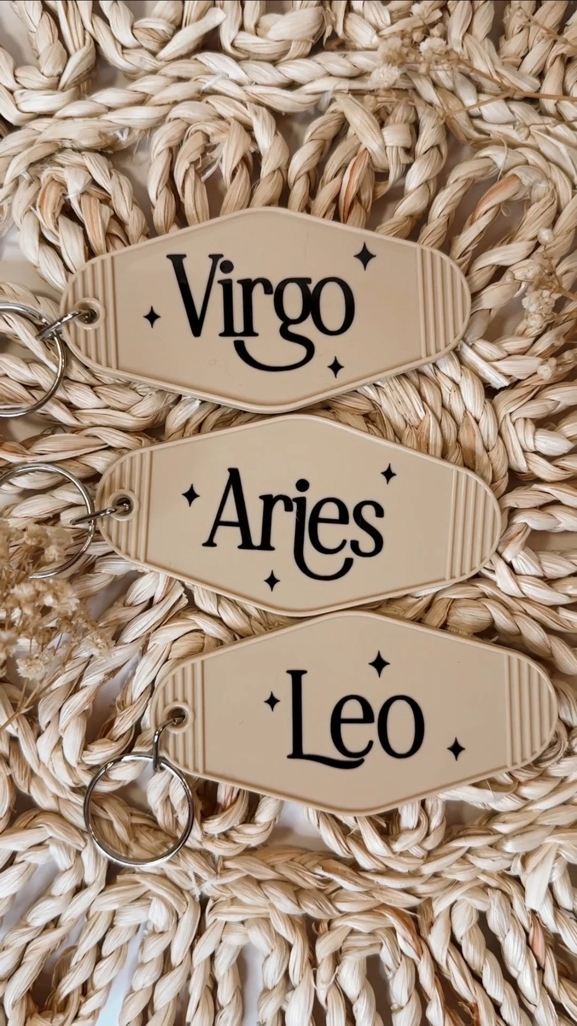 Zodiac Sign Motel Keychain, Vintage Hotel Keychain, Retro Motel ...