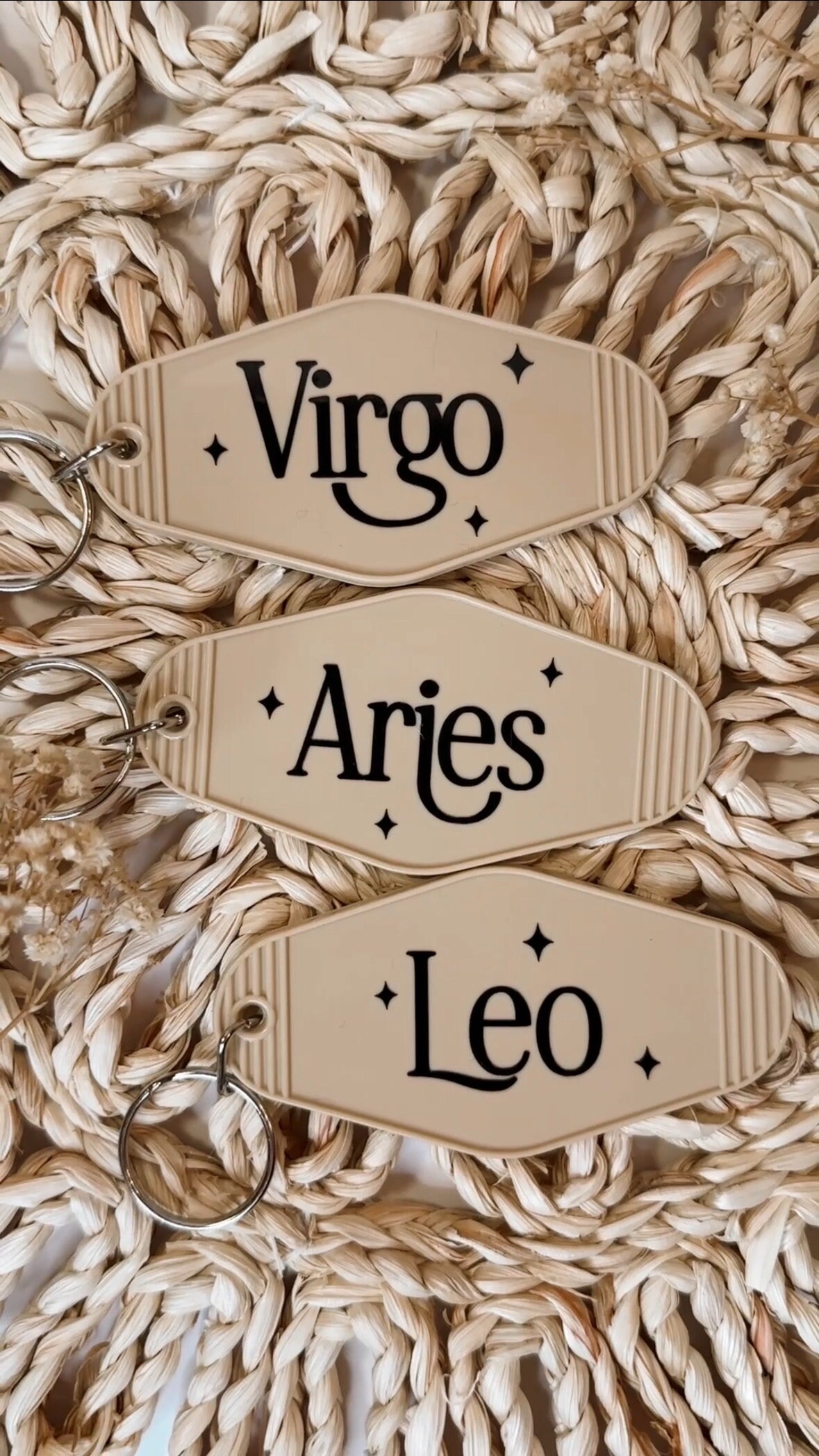 Zodiac Sign Motel Keychain, Vintage Hotel Keychain, Retro Motel ...