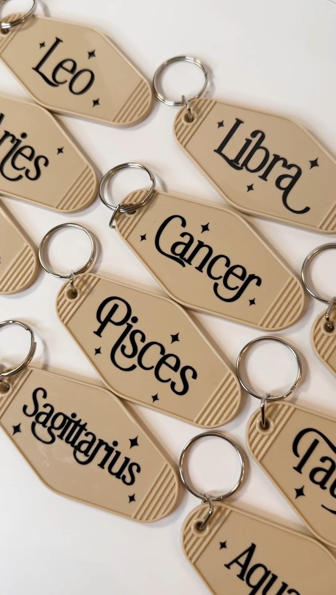 Zodiac Sign Motel Keychain, Vintage Hotel Keychain, Retro Motel ...