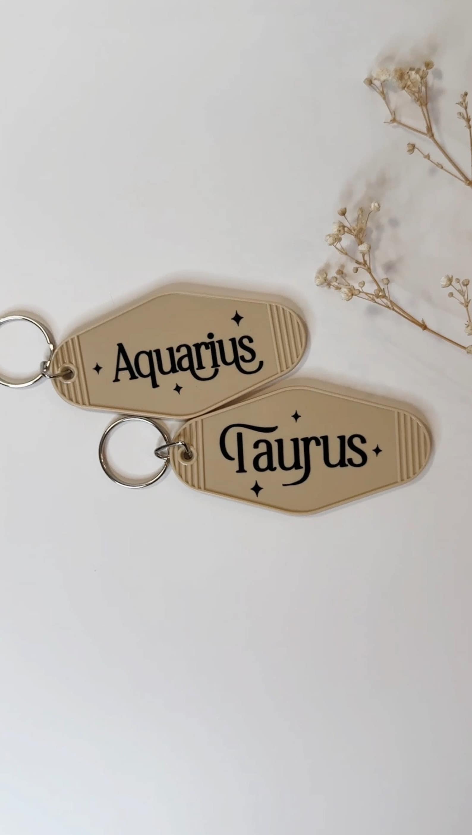 Zodiac Sign Motel Keychain, Vintage Hotel Keychain, Retro Motel ...