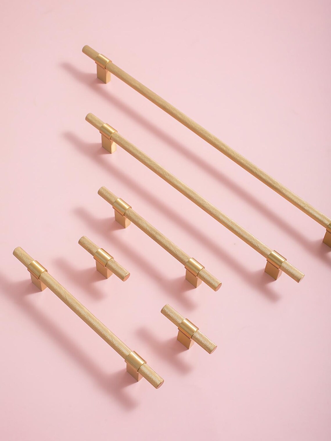 Fingerprint-proof Kitchen Pulls Knurled Brass Pull White Kitchen ...