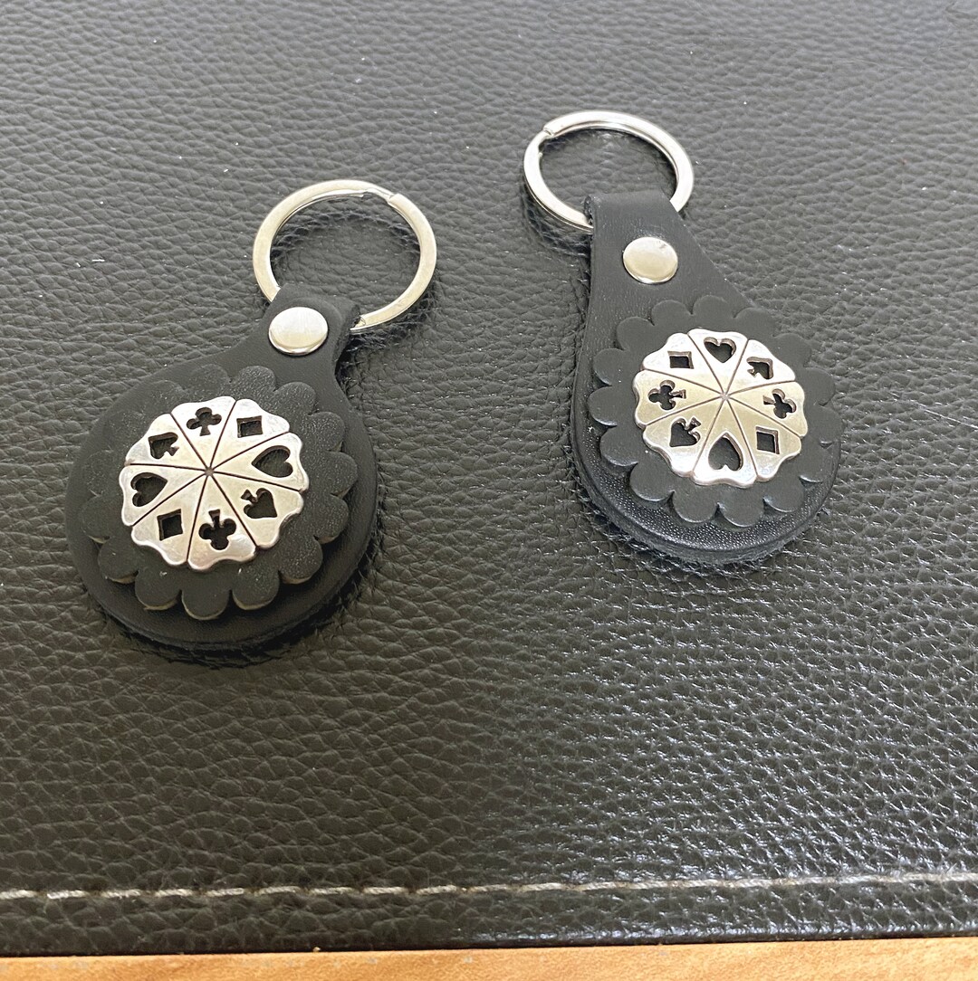 Black Leather Gambler Key Fob With 1 Inch Card Suite Concho and Black ...