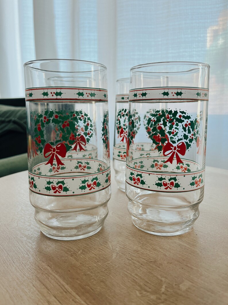 Vintage Christmas Glasses W Holly Bows And Wreaths Etsy