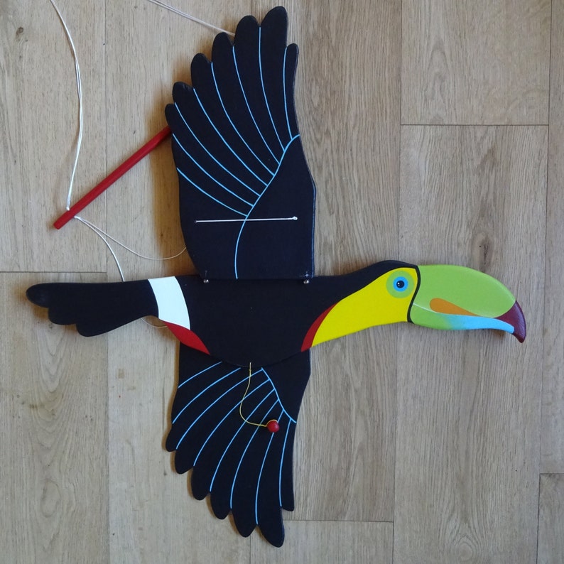 Wooden Flying Bird Mobile Toucan à Carène Decoration for the - Etsy