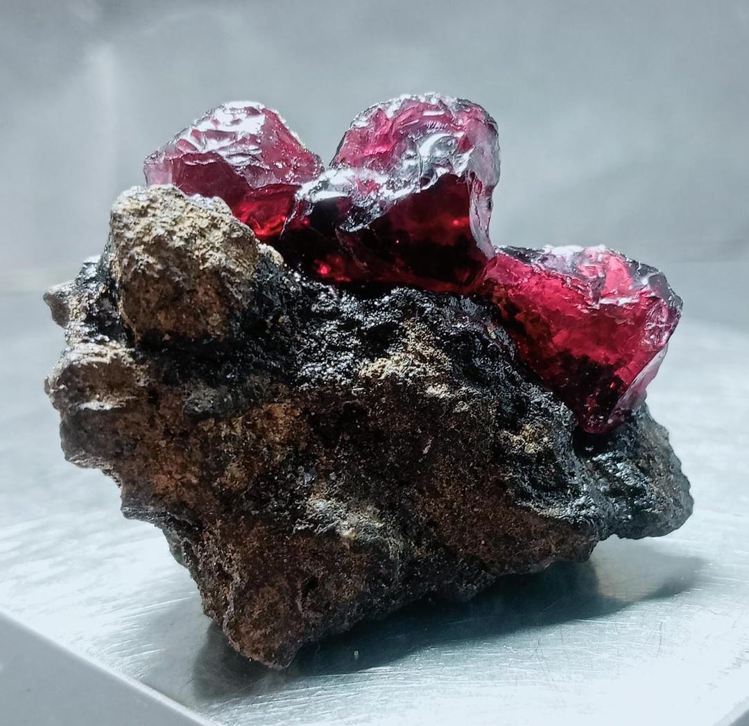 Big Garnet Raw Stone, Natural Garnet Rough,hight Quality Garnet Rough ...